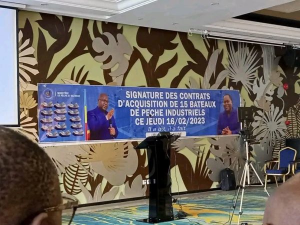RDC : le gouvernement signe des contrats pour l' acquisition de 15 ...
